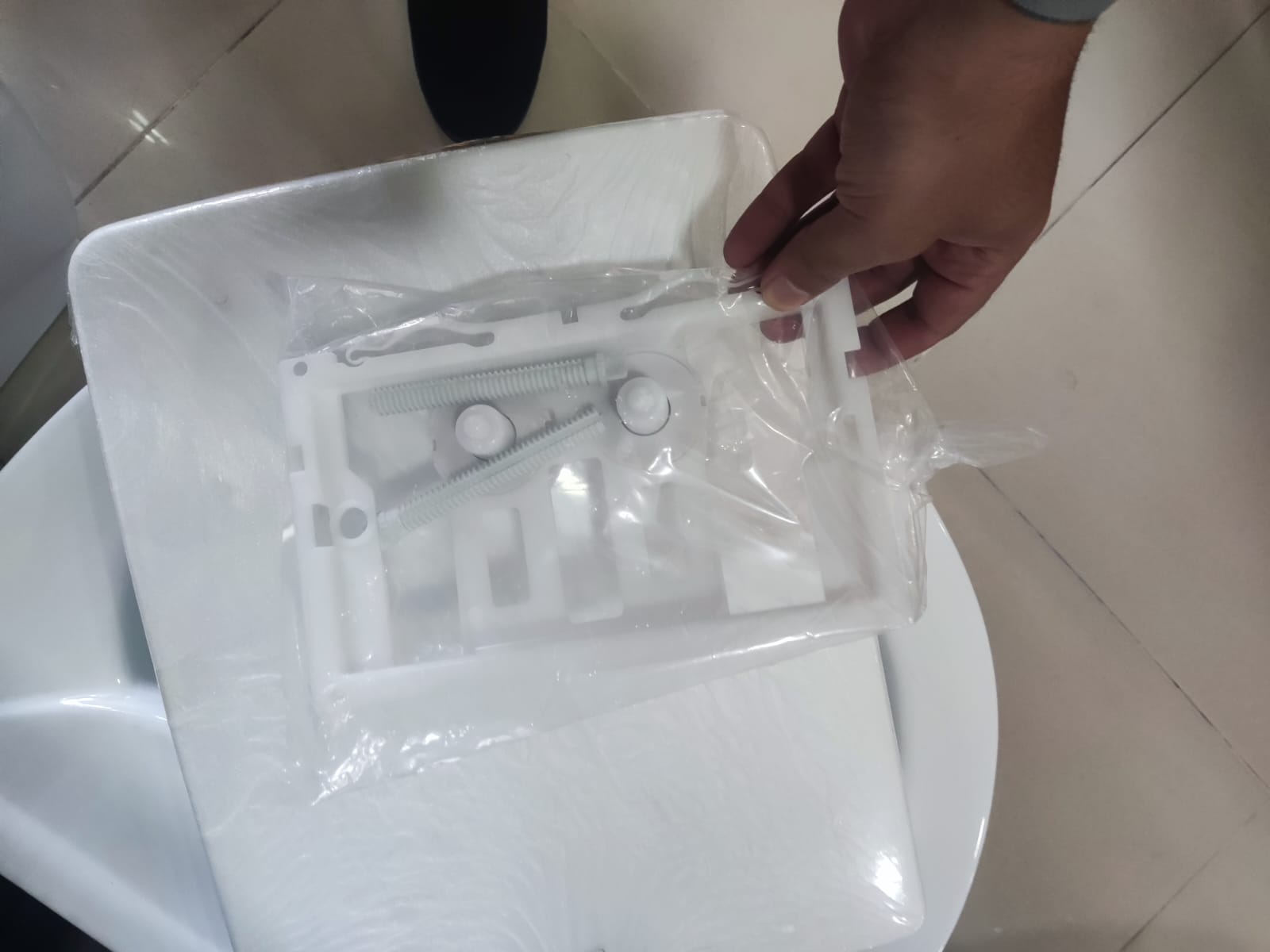 Brite Concealed Tank Full Frame - Brite Ceramics - Sanitary & Fittings